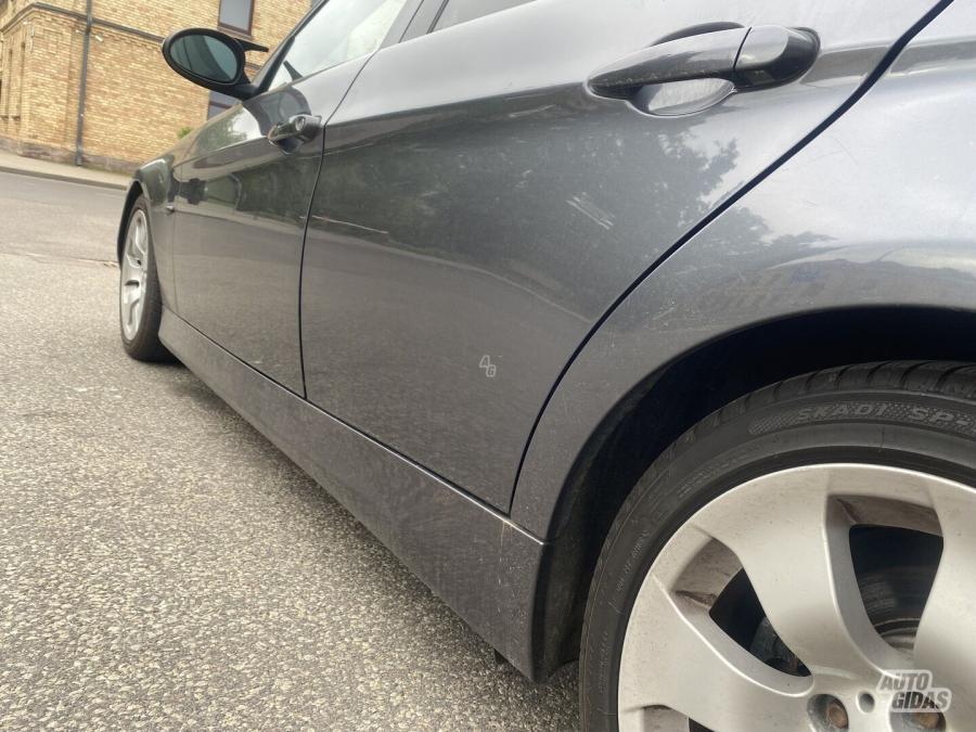 Grey BMW 320 2008 in Vilnius, with an engine capacity of 2.00 L and mileage of 300 thousand km for 2750 €, photo 16 on AUTOMOTO.COM.LV