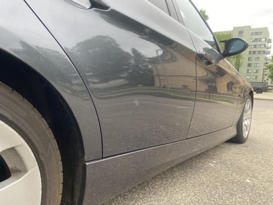 Grey BMW 320 2008 in Vilnius, with an engine capacity of 2.00 L and mileage of 300 thousand km for 2750 €, photo 18 on AUTOMOTO.COM.LV