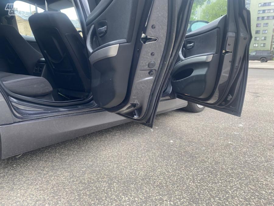 Grey BMW 320 2008 in Vilnius, with an engine capacity of 2.00 L and mileage of 300 thousand km for 2750 €, photo 20 on AUTOMOTO.COM.LV