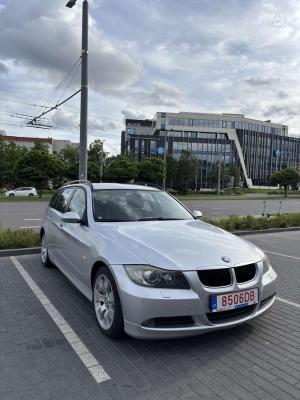 Pelēks BMW 320 2008 Viļņa, ar dzinēja tilpumu 2.00 L un nobraukumu 295 tūkst. km par 3300 €, foto  vietnē AUTOMOTO.COM.LV