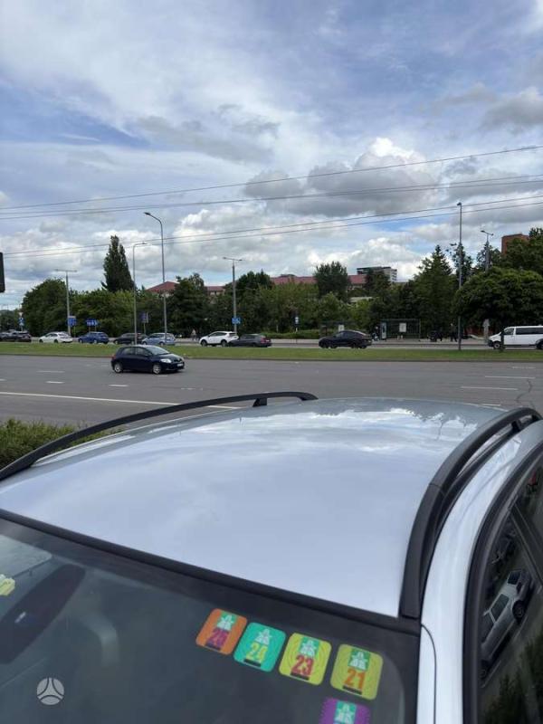 Pelēks BMW 320 2008 Viļņa, ar dzinēja tilpumu 2.00 L un nobraukumu 295 tūkst. km par 3300 €, foto 7 vietnē AUTOMOTO.COM.LV