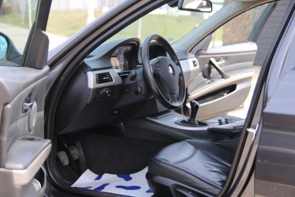 Grey BMW 320 2008 in Riga, with an engine capacity of 2.00 L and mileage of 409 thousand km for 3190 €, photo 7 on AUTOMOTO.COM.LV