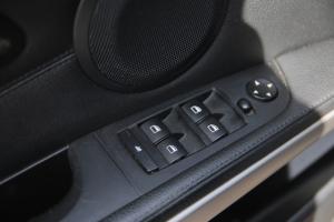 Grey BMW 320 2008 in Riga, with an engine capacity of 2.00 L and mileage of 409 thousand km for 3190 €, photo 9 on AUTOMOTO.COM.LV