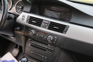 Grey BMW 320 2008 in Riga, with an engine capacity of 2.00 L and mileage of 409 thousand km for 3190 €, photo 14 on AUTOMOTO.COM.LV