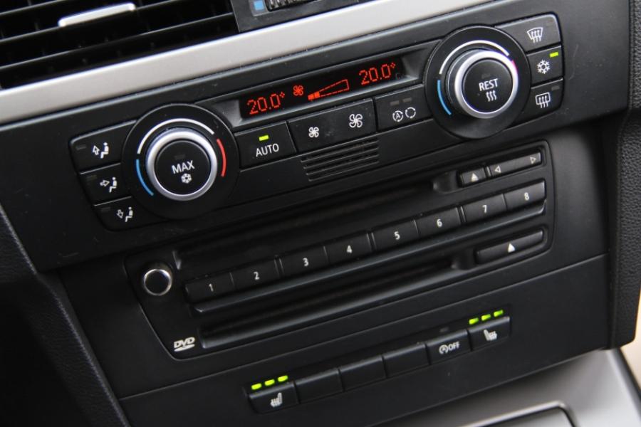Grey BMW 320 2008 in Riga, with an engine capacity of 2.00 L and mileage of 409 thousand km for 3190 €, photo 18 on AUTOMOTO.COM.LV