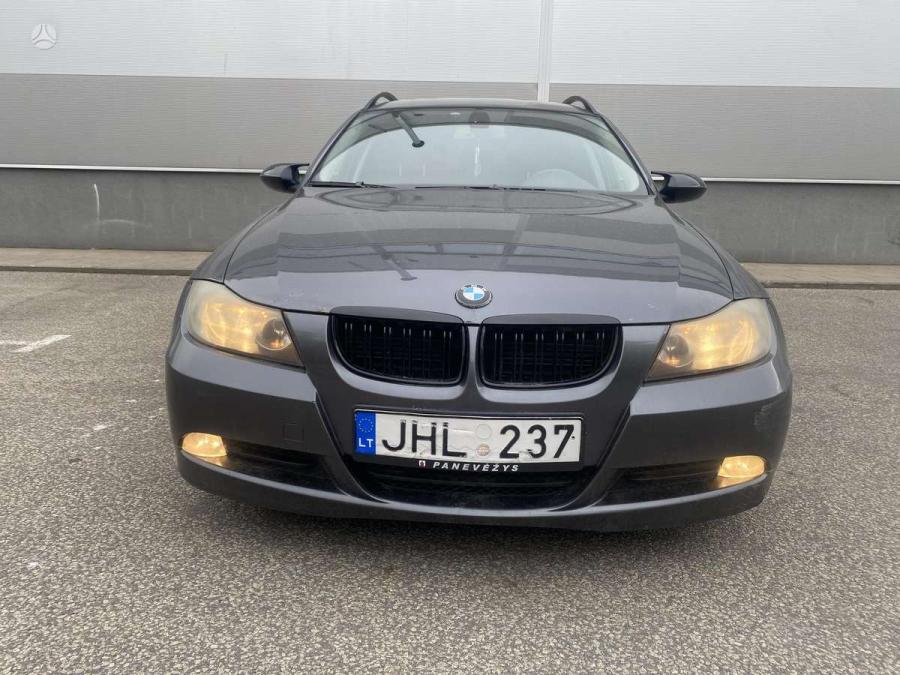 Grey BMW 320 2008 in Vilnius, with an engine capacity of 2.00 L and mileage of 300 thousand km for 2500 €, photo 14 on AUTOMOTO.COM.LV