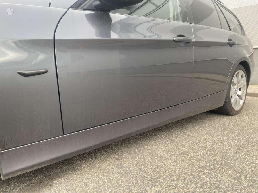 Grey BMW 320 2008 in Vilnius, with an engine capacity of 2.00 L and mileage of 300 thousand km for 2500 €, photo 15 on AUTOMOTO.COM.LV