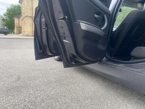 Grey BMW 320 2008 in Vilnius, with an engine capacity of 2.00 L and mileage of 300 thousand km for 2500 €, photo 17 on AUTOMOTO.COM.LV