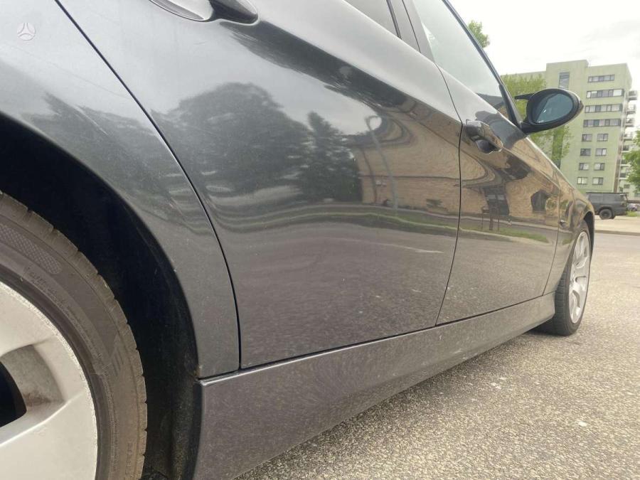 Grey BMW 320 2008 in Vilnius, with an engine capacity of 2.00 L and mileage of 300 thousand km for 2500 €, photo 18 on AUTOMOTO.COM.LV