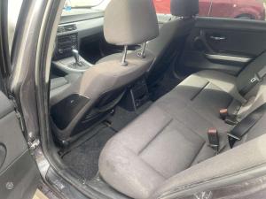 Grey BMW 320 2008 in Vilnius, with an engine capacity of 2.00 L and mileage of 300 thousand km for 2500 €, photo 26 on AUTOMOTO.COM.LV