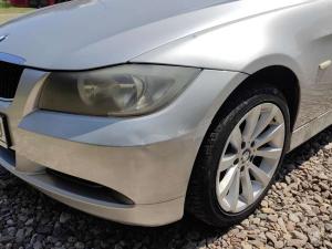 Grey BMW 320 2008 in Vilnius, with an engine capacity of 2.00 L and mileage of 390 thousand km for 2850 €, photo 11 on AUTOMOTO.COM.LV