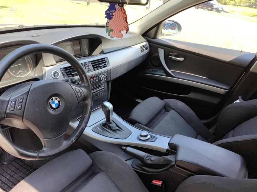 Grey BMW 320 2008 in Vilnius, with an engine capacity of 2.00 L and mileage of 390 thousand km for 2850 €, photo 14 on AUTOMOTO.COM.LV