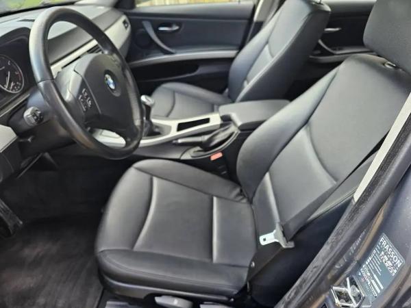 Grey BMW 320 2008 in Riga, with an engine capacity of 2.00 L and mileage of 269 thousand km for 4750 €, photo 4 on AUTOMOTO.COM.LV