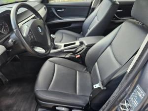 Pelēks BMW 320 2008 Rīga, ar dzinēja tilpumu 2.00 L un nobraukumu 269 tūkst. km par 4750 €, foto 5 vietnē AUTOMOTO.COM.LV
