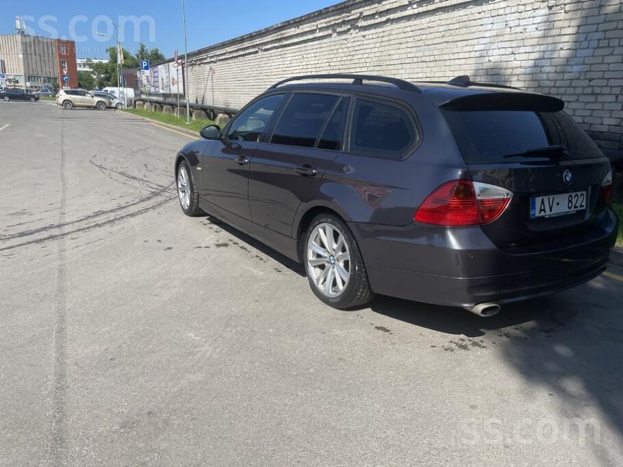 Grey BMW 320 2008 in Bauska, with an engine capacity of 2.00 L and mileage of 395 thousand km for 3850 €, photo 3 on AUTOMOTO.COM.LV
