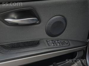 Grey BMW 320 2008 in Liepaja, with an engine capacity of 2.00 L and mileage of 340 thousand km for 4200 €, photo 18 on AUTOMOTO.COM.LV
