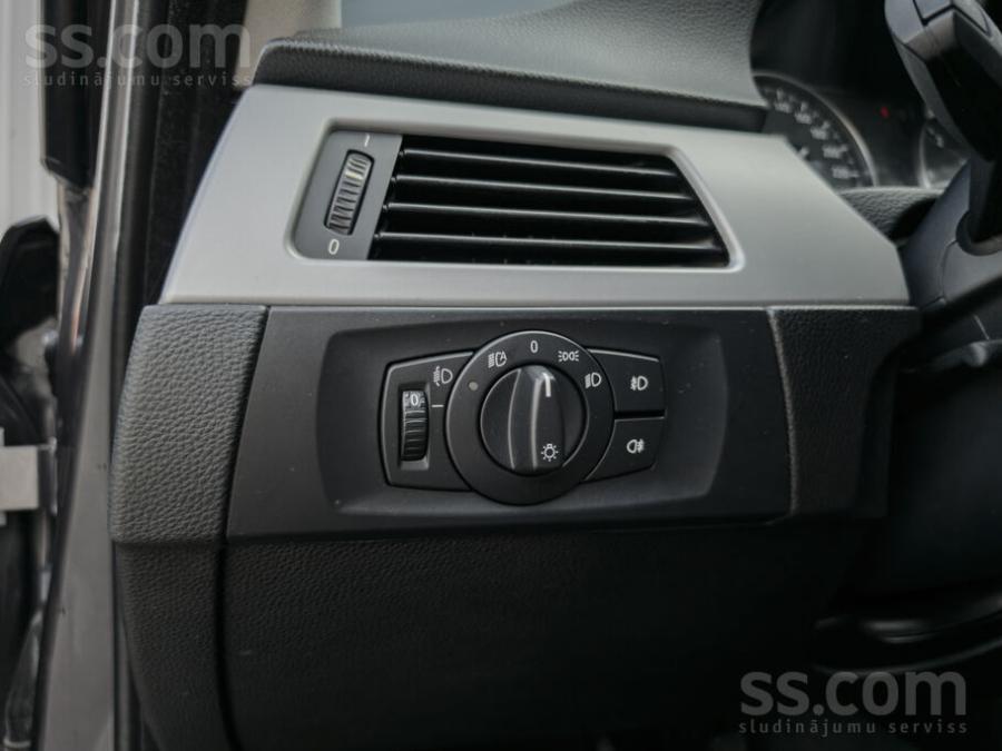 Grey BMW 320 2008 in Liepaja, with an engine capacity of 2.00 L and mileage of 340 thousand km for 4200 €, photo 19 on AUTOMOTO.COM.LV