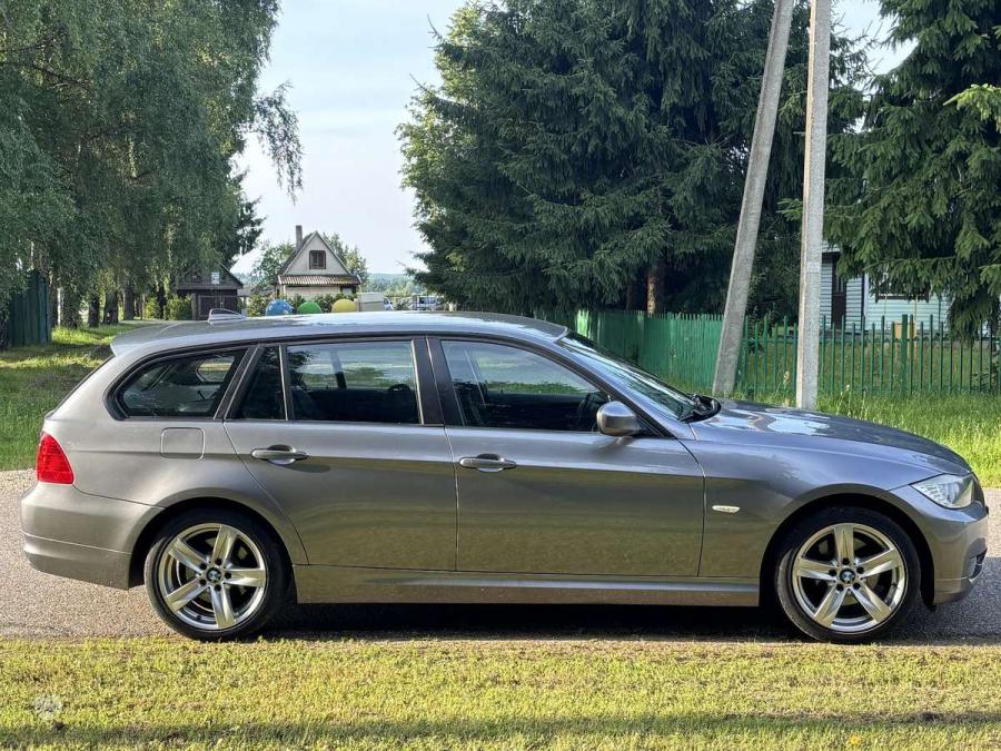 Grey BMW 320 2008 in Utena, with an engine capacity of 2.00 L and mileage of 311 thousand km for 3550 €, photo 4 on AUTOMOTO.COM.LV