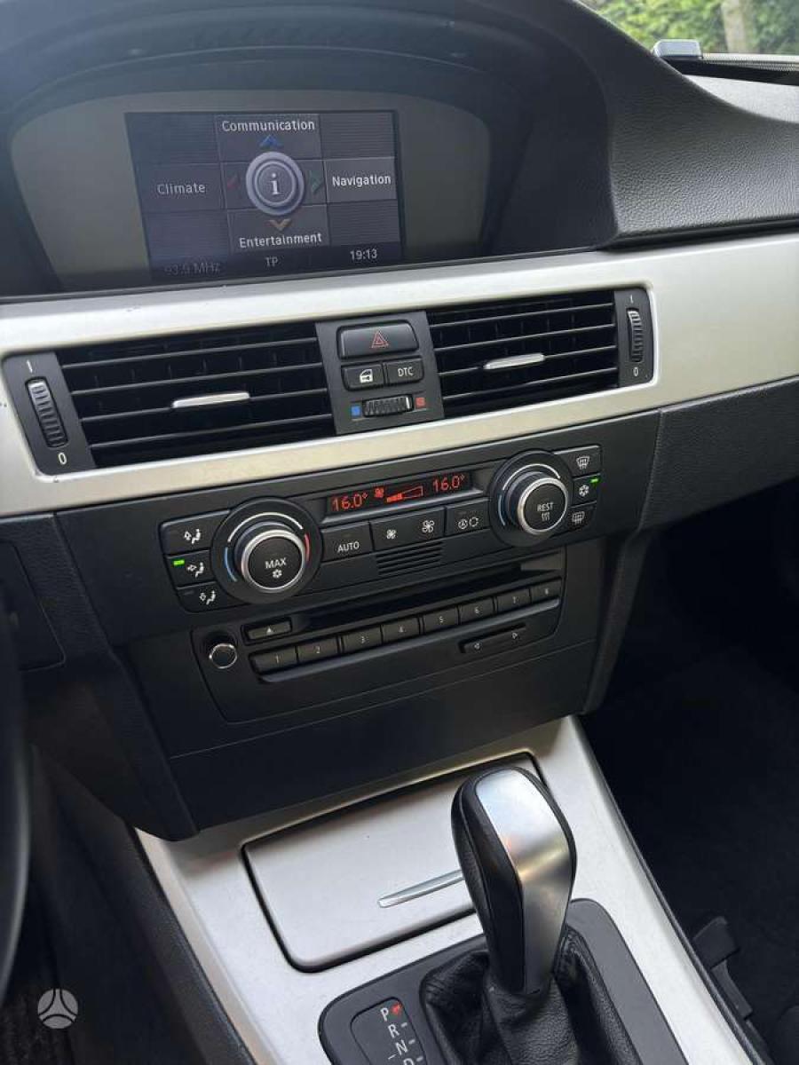 Grey BMW 320 2008 in Utena, with an engine capacity of 2.00 L and mileage of 311 thousand km for 3550 €, photo 16 on AUTOMOTO.COM.LV