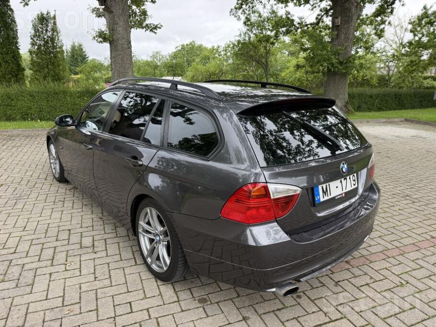 Grey BMW 320 2008 in Valmiera, with an engine capacity of 2.00 L and mileage of 283 thousand km for 3870 €, photo 11 on AUTOMOTO.COM.LV
