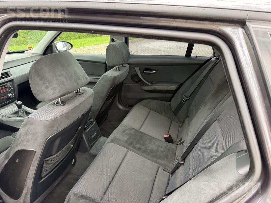 Grey BMW 320 2008 in Valmiera, with an engine capacity of 2.00 L and mileage of 283 thousand km for 3870 €, photo 18 on AUTOMOTO.COM.LV