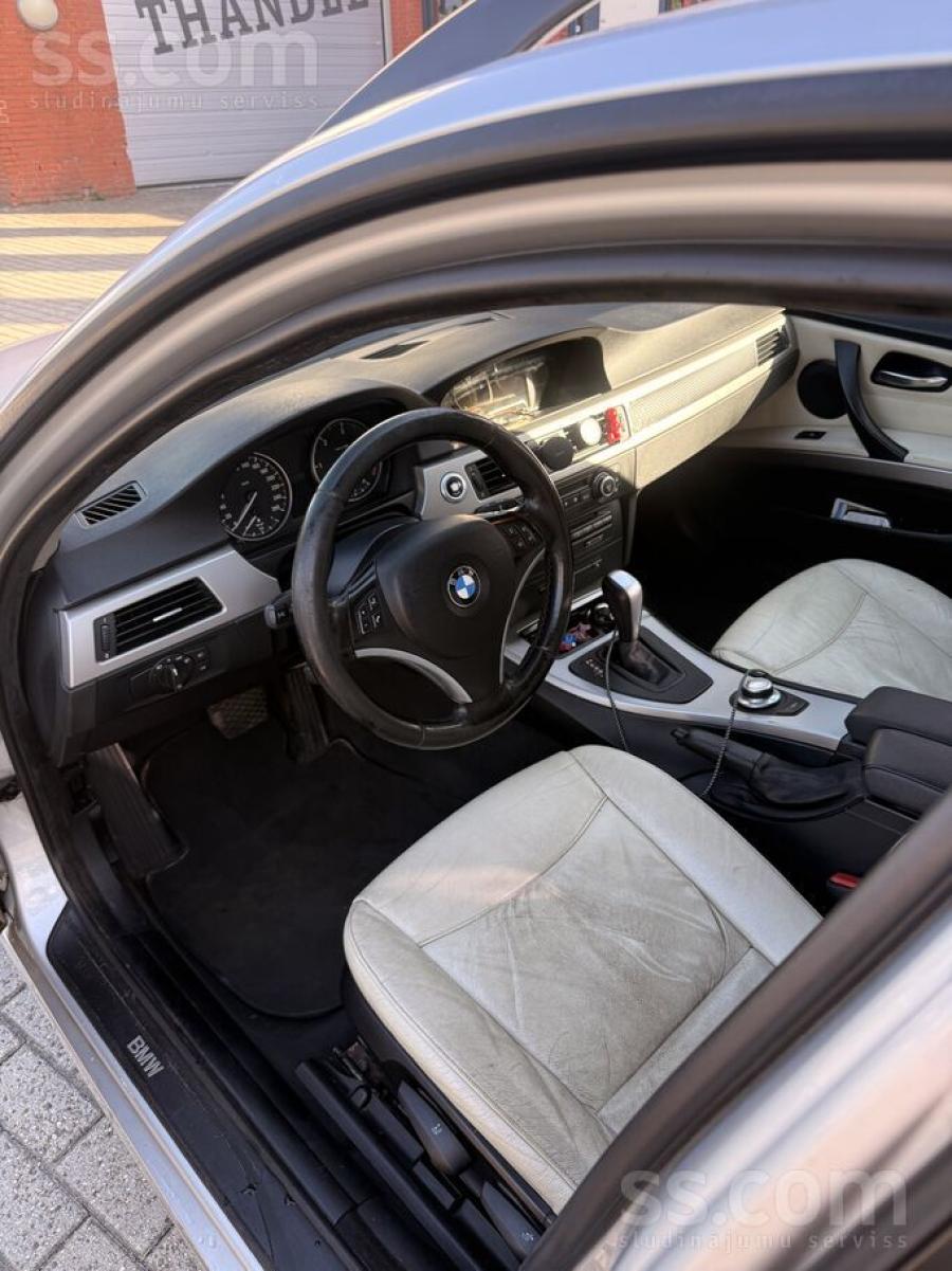 Grey BMW 320 2008 in Riga, with an engine capacity of 2.00 L and mileage of 333 thousand km for 4550 €, photo 10 on AUTOMOTO.COM.LV