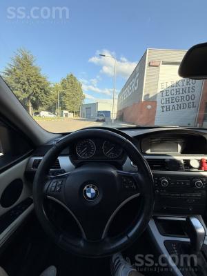 Grey BMW 320 2008 in Riga, with an engine capacity of 2.00 L and mileage of 333 thousand km for 4550 €, photo 14 on AUTOMOTO.COM.LV