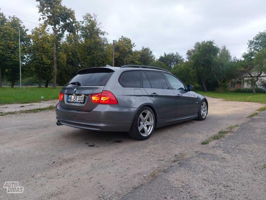 Pelēks BMW 320 2008 Panevēža, ar dzinēja tilpumu 2.00 L un nobraukumu 300 tūkst. km par 3650 €, foto 5 vietnē AUTOMOTO.COM.LV