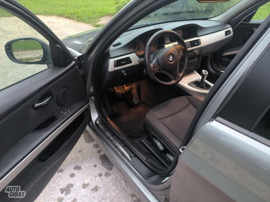 Pelēks BMW 320 2008 Panevēža, ar dzinēja tilpumu 2.00 L un nobraukumu 300 tūkst. km par 3650 €, foto 12 vietnē AUTOMOTO.COM.LV