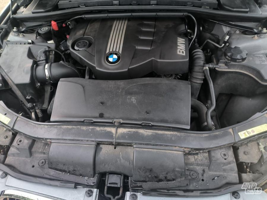 Pelēks BMW 320 2008 Panevēža, ar dzinēja tilpumu 2.00 L un nobraukumu 300 tūkst. km par 3650 €, foto 15 vietnē AUTOMOTO.COM.LV