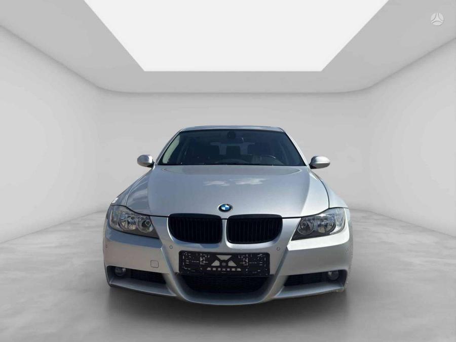 Grey BMW 320 2008 in Kaunas, with an engine capacity of 2.00 L and mileage of 227 thousand km for 4990 €, photo 3 on AUTOMOTO.COM.LV