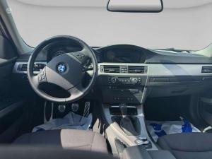 Grey BMW 320 2008 in Kaunas, with an engine capacity of 2.00 L and mileage of 227 thousand km for 4990 €, photo 14 on AUTOMOTO.COM.LV