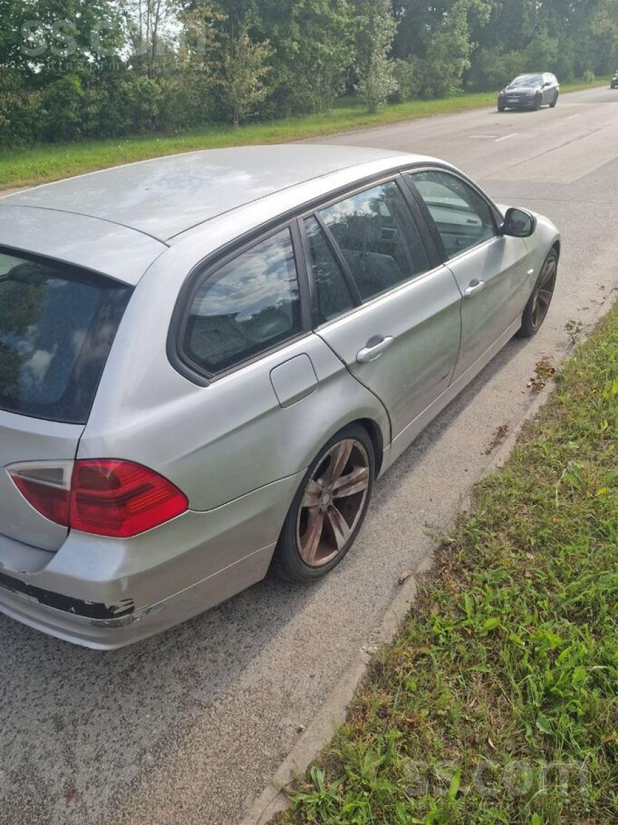 Grey BMW 320 2008 in Riga, with an engine capacity of 2.00 L and mileage of 0 thousand km for 1000 €, photo 3 on AUTOMOTO.COM.LV
