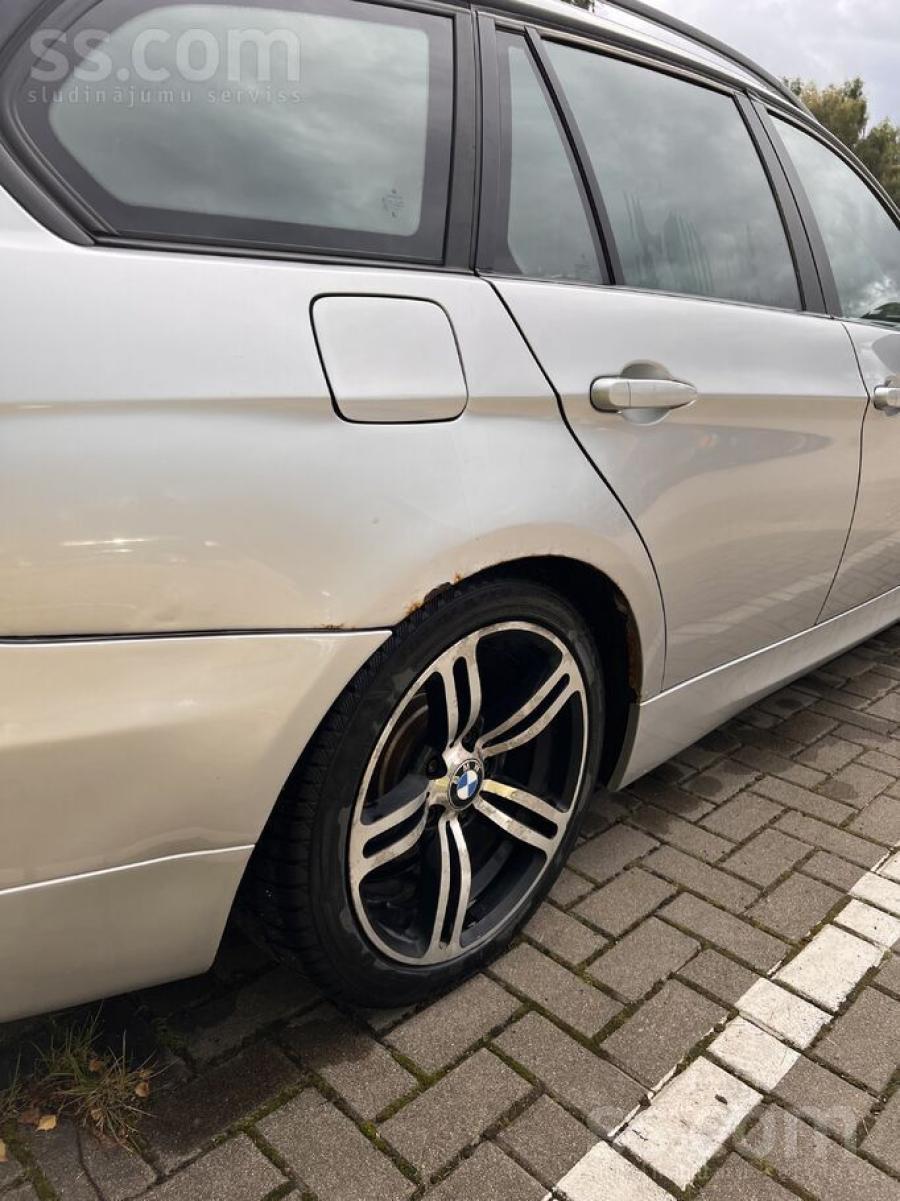 Pelēks BMW 320 2008 Jelgava, ar dzinēja tilpumu 2.00 L un nobraukumu 373 tūkst. km par 2400 €, foto 7 vietnē AUTOMOTO.COM.LV