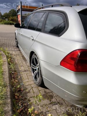Pelēks BMW 320 2008 Jelgava, ar dzinēja tilpumu 2.00 L un nobraukumu 373 tūkst. km par 2400 €, foto 12 vietnē AUTOMOTO.COM.LV