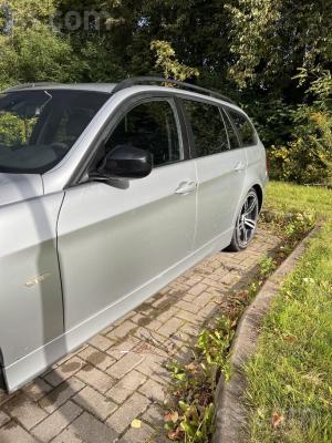 Pelēks BMW 320 2008 Jelgava, ar dzinēja tilpumu 2.00 L un nobraukumu 373 tūkst. km par 2400 €, foto 13 vietnē AUTOMOTO.COM.LV
