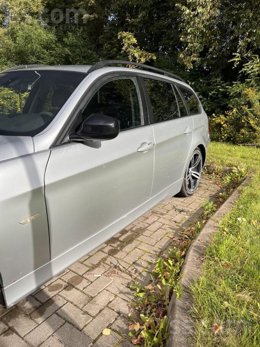 Pelēks BMW 320 2008 Jelgava, ar dzinēja tilpumu 2.00 L un nobraukumu 373 tūkst. km par 2400 €, foto 13 vietnē AUTOMOTO.COM.LV