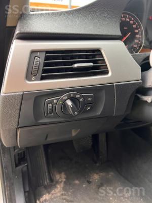 Pelēks BMW 320 2008 Jelgava, ar dzinēja tilpumu 2.00 L un nobraukumu 373 tūkst. km par 2400 €, foto 16 vietnē AUTOMOTO.COM.LV