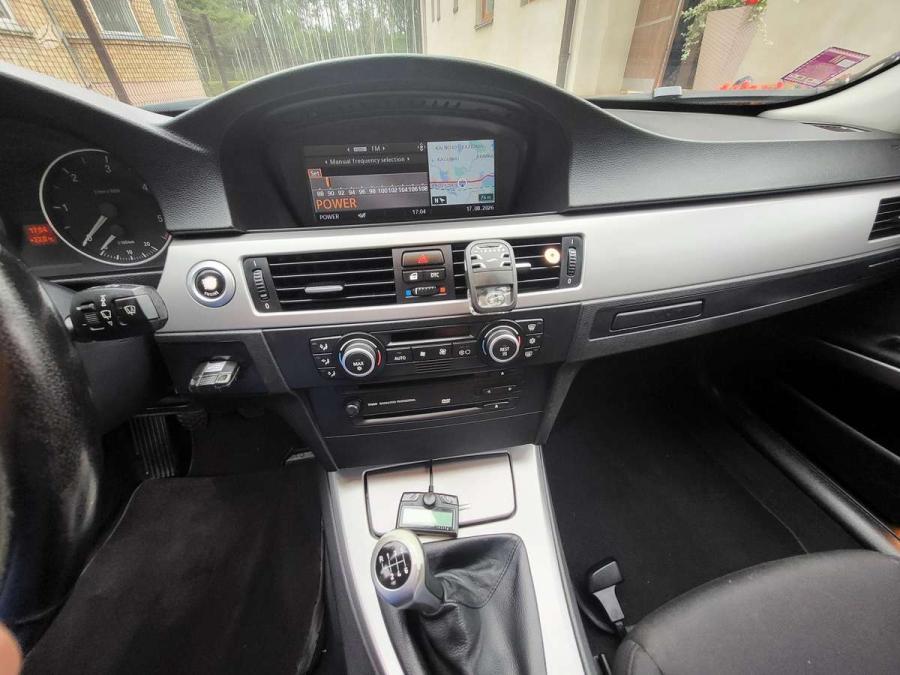 Pelēks BMW 320 2008 Radviliškis, ar dzinēja tilpumu 2.00 L un nobraukumu 305 tūkst. km par 2800 €, foto 7 vietnē AUTOMOTO.COM.LV