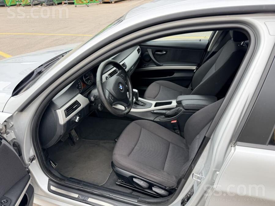 Grey BMW 320 2008 in Riga, with an engine capacity of 2.00 L and mileage of 270 thousand km for 3700 €, photo 9 on AUTOMOTO.COM.LV