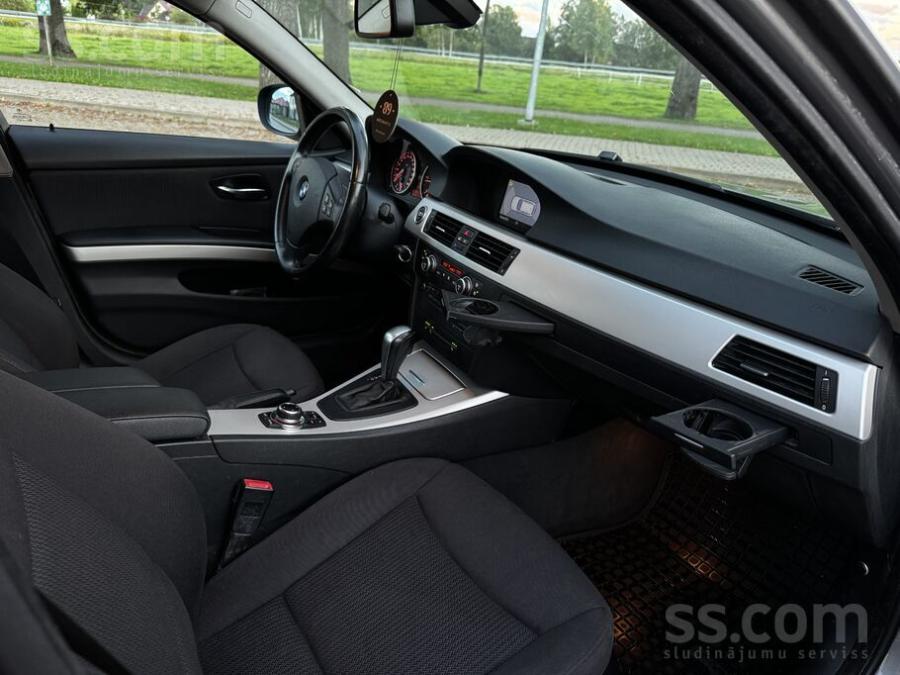 Pelēks BMW 320 2008 Valmiera, ar dzinēja tilpumu 2.00 L un nobraukumu 357 tūkst. km par 4450 €, foto 9 vietnē AUTOMOTO.COM.LV