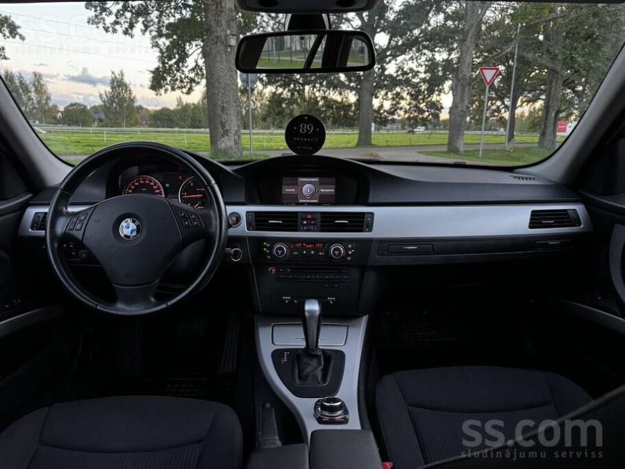 Pelēks BMW 320 2008 Valmiera, ar dzinēja tilpumu 2.00 L un nobraukumu 357 tūkst. km par 4450 €, foto 13 vietnē AUTOMOTO.COM.LV