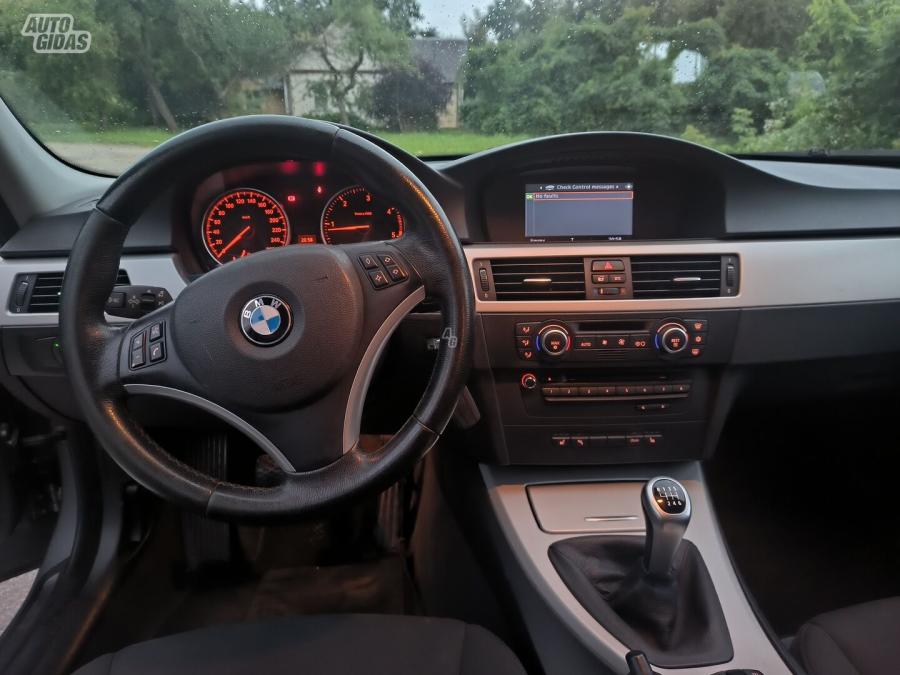 Grey BMW 320 2008 in Panevezys, with an engine capacity of 2.00 L and mileage of 300 thousand km for 3750 €, photo 14 on AUTOMOTO.COM.LV