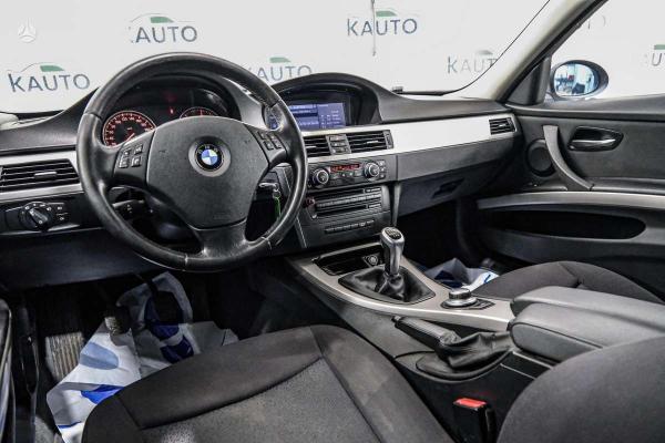 Grey BMW 320 2008 in Kaunas, with an engine capacity of 2.00 L and mileage of 299 thousand km for 4390 €, photo 8 on AUTOMOTO.COM.LV