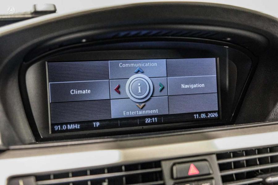 Grey BMW 320 2008 in Kaunas, with an engine capacity of 2.00 L and mileage of 299 thousand km for 4390 €, photo 20 on AUTOMOTO.COM.LV