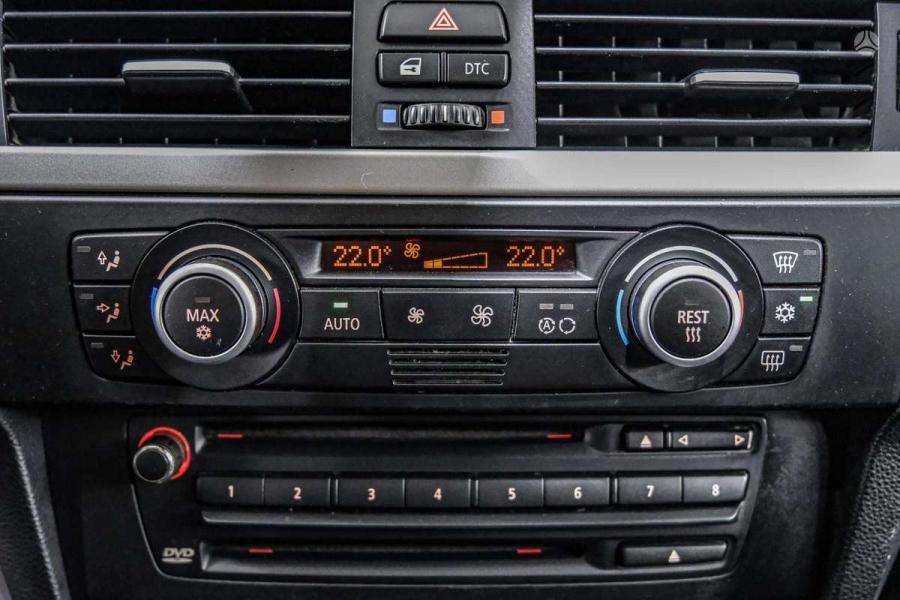 Grey BMW 320 2008 in Kaunas, with an engine capacity of 2.00 L and mileage of 299 thousand km for 4390 €, photo 21 on AUTOMOTO.COM.LV