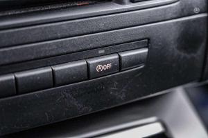 Grey BMW 320 2008 in Kaunas, with an engine capacity of 2.00 L and mileage of 299 thousand km for 4390 €, photo 22 on AUTOMOTO.COM.LV