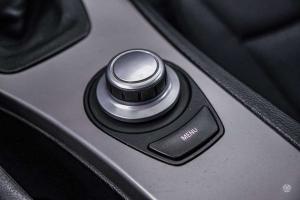 Grey BMW 320 2008 in Kaunas, with an engine capacity of 2.00 L and mileage of 299 thousand km for 4390 €, photo 24 on AUTOMOTO.COM.LV
