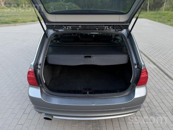 Grey BMW 320 2009 in Liepaja, with an engine capacity of 2.00 L and mileage of 233 thousand km for 3300 €, photo 9 on AUTOMOTO.COM.LV