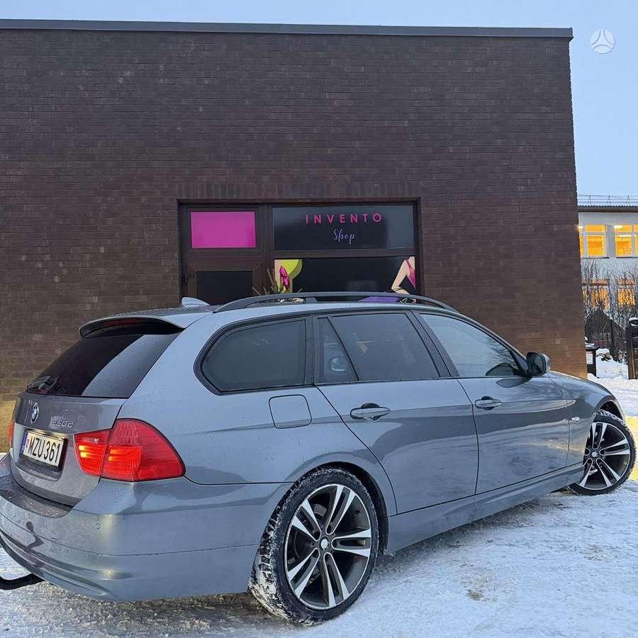 Grey BMW 320 2009 in Kaisiadorys, with an engine capacity of 2.00 L and mileage of 399 thousand km for 4150 €, photo 13 on AUTOMOTO.COM.LV